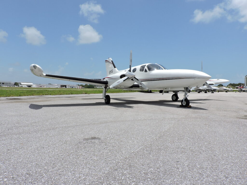 1974 Cessna Golden Eagle 421B – USMS Sale – Risk Mondial Aviation ...