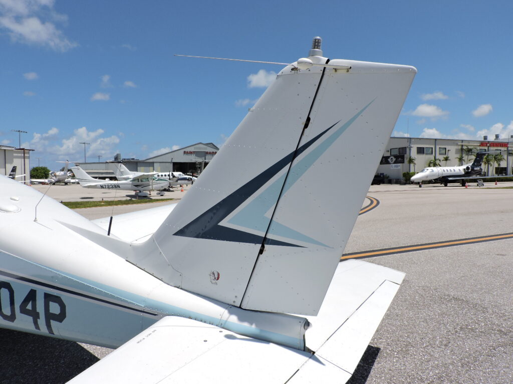 1964 Piper Comanche PA-24-250 – USMS SALE – Risk Mondial Aviation ...